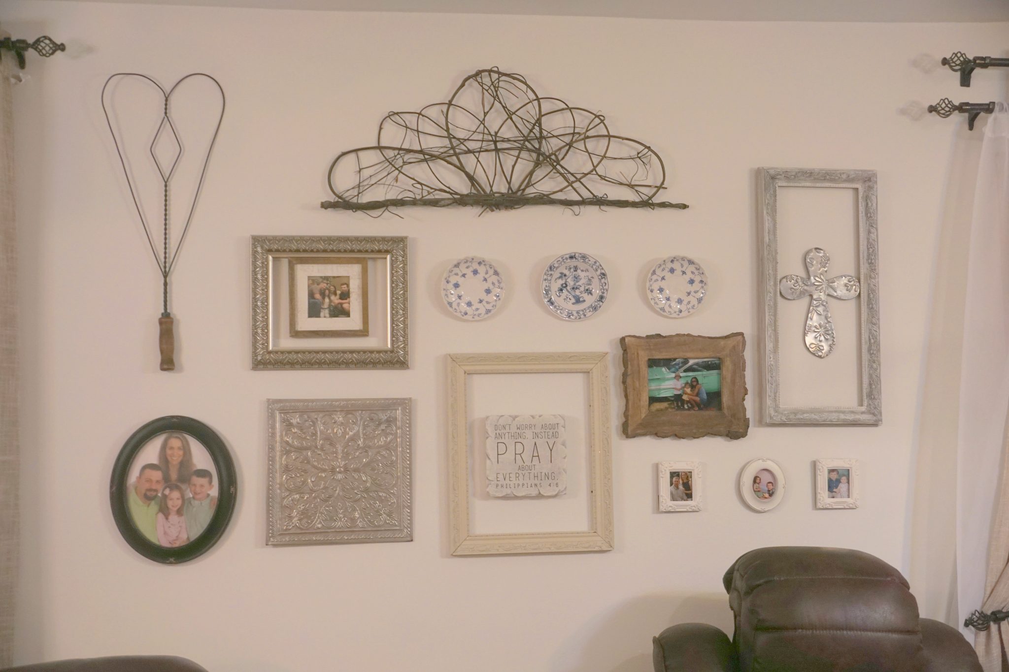 Creating a Gallery Wall with Thrift Items - Riggs Creek Farmhouse